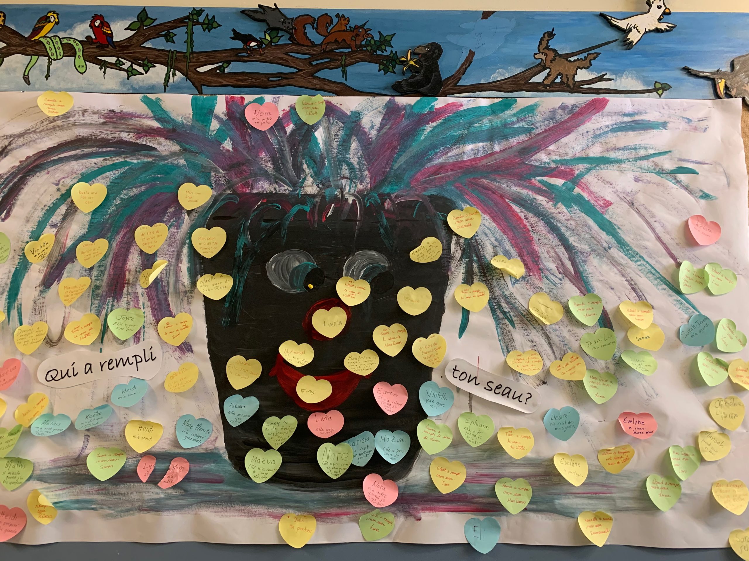 Remplir un seau - École L'Eau Vive